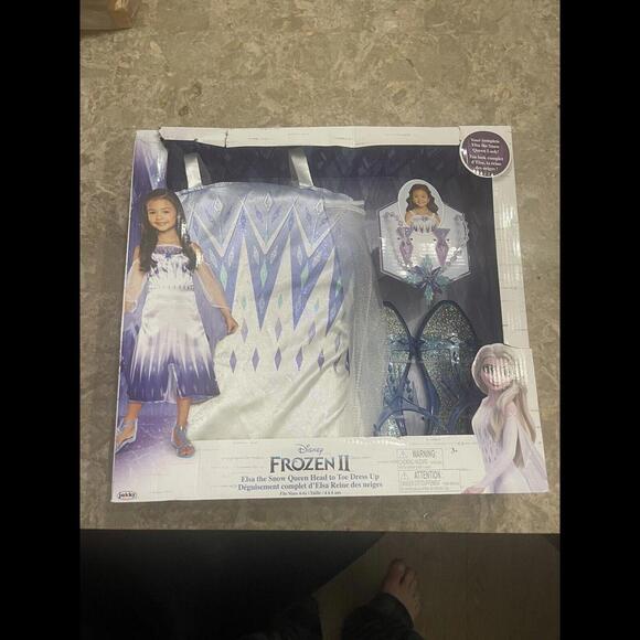 Disney | Toys | Disney Frozen 2 Elsa The Snow Queen Accessory Set Dress ...